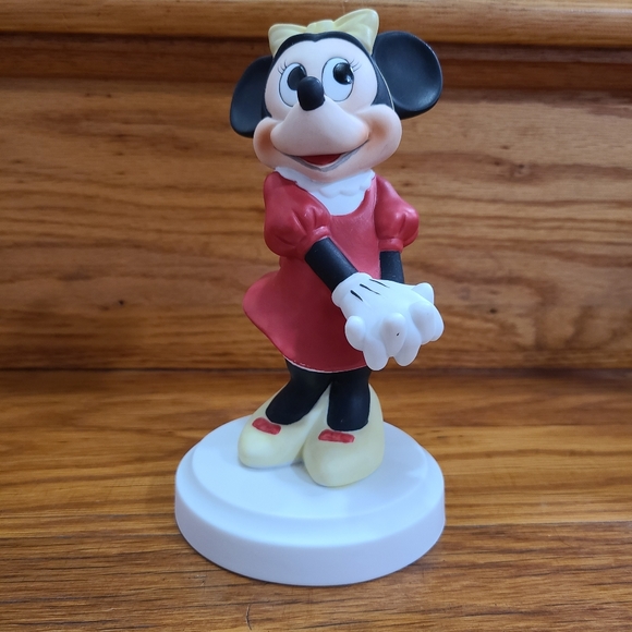 Disney | Accents | Vintage Minnie Mouse Porcelain Bisque Figure | Poshmark